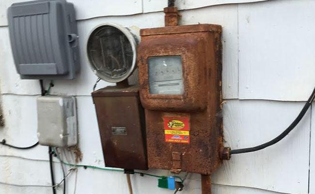 How to Hire a Good Electrician | Mister Sparky by Wise Electric Control ...